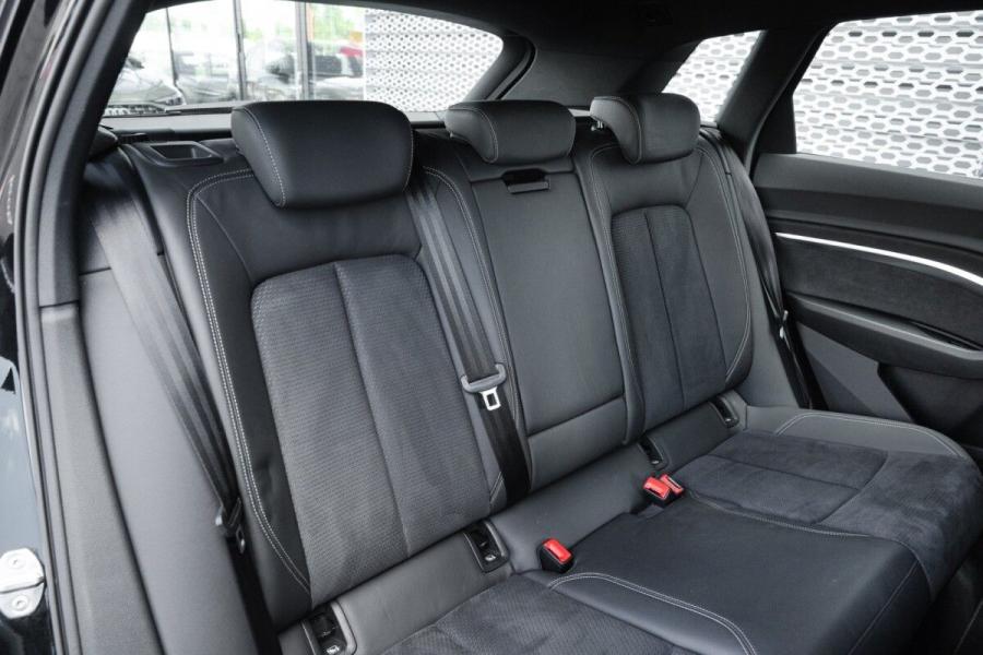 Melns Audi E-Tron 2022 Mārupe, ar dzinēja tilpumu 0.00 L un nobraukumu 26 tūkst. km par 36000 €, foto 31 vietnē AUTOMOTO.COM.LV
