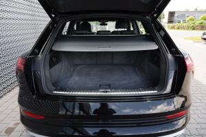 Melns Audi E-Tron 2022 Mārupe, ar dzinēja tilpumu 0.00 L un nobraukumu 26 tūkst. km par 36000 €, foto 32 vietnē AUTOMOTO.COM.LV