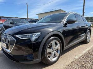 Melns Audi E-Tron 2022 Viļņa, ar dzinēja tilpumu 0.00 L un nobraukumu 53 tūkst. km par 31300 €, foto  vietnē AUTOMOTO.COM.LV