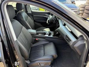 Black Audi E-Tron 2022 in Vilnius, with an engine capacity of 0.00 L and mileage of 53 thousand km for 31300 €, photo 19 on AUTOMOTO.COM.LV