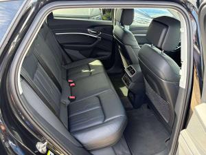 Black Audi E-Tron 2022 in Vilnius, with an engine capacity of 0.00 L and mileage of 53 thousand km for 31300 €, photo 20 on AUTOMOTO.COM.LV