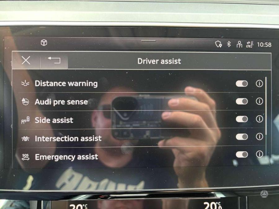 Black Audi E-Tron 2022 in Vilnius, with an engine capacity of 0.00 L and mileage of 53 thousand km for 31300 €, photo 28 on AUTOMOTO.COM.LV
