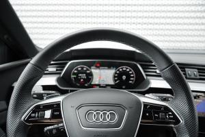 Черный Ауди E-Tron 2022 в Марупе, объемом двигателя 0.00 л и пробегом 18 тыс. км за 47200 €, фото 14 на AUTOMOTO.COM.LV