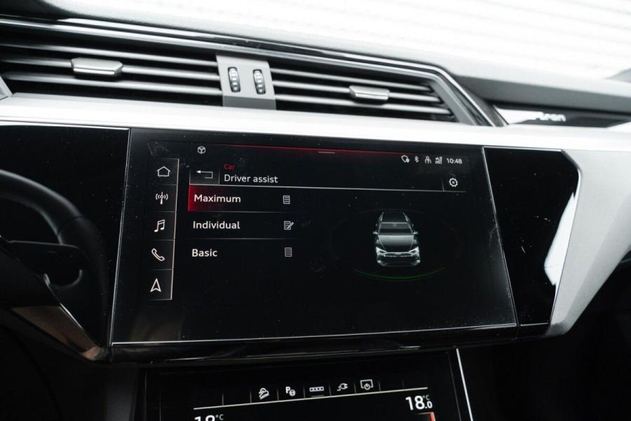 Черный Ауди E-Tron 2022 в Марупе, объемом двигателя 0.00 л и пробегом 18 тыс. км за 47200 €, фото 27 на AUTOMOTO.COM.LV