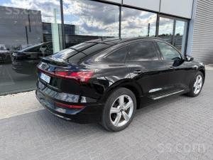 Черный Ауди E-Tron 2022 в Рига, объемом двигателя 0.00 л и пробегом 139 тыс. км за 23999 €, фото 5 на AUTOMOTO.COM.LV