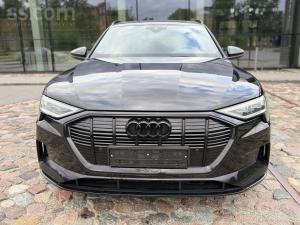 Черный Ауди E-Tron 2022 в Рига, объемом двигателя 0.00 л и пробегом 139 тыс. км за 23999 €, фото 20 на AUTOMOTO.COM.LV