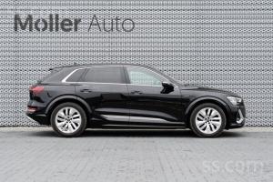 Черный Ауди E-Tron 2022 в Рига, объемом двигателя 0.00 л и пробегом 18 тыс. км за 47200 €, фото 6 на AUTOMOTO.COM.LV