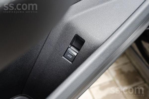 Melns Audi E-Tron 2022 Rīga, ar dzinēja tilpumu 0.00 L un nobraukumu 18 tūkst. km par 47200 €, foto 10 vietnē AUTOMOTO.COM.LV