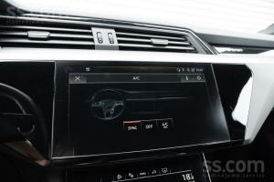 Черный Ауди E-Tron 2022 в Рига, объемом двигателя 0.00 л и пробегом 18 тыс. км за 47200 €, фото 20 на AUTOMOTO.COM.LV