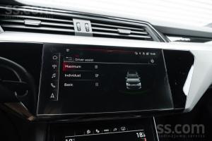 Черный Ауди E-Tron 2022 в Рига, объемом двигателя 0.00 л и пробегом 18 тыс. км за 47200 €, фото 27 на AUTOMOTO.COM.LV