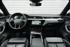 Melns Audi E-Tron 2022 Mārupe, ar dzinēja tilpumu 0.00 L un nobraukumu 50 tūkst. km par 46100 €, foto 7 vietnē AUTOMOTO.COM.LV