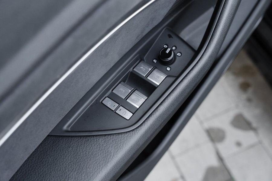 Melns Audi E-Tron 2022 Mārupe, ar dzinēja tilpumu 0.00 L un nobraukumu 50 tūkst. km par 46100 €, foto 10 vietnē AUTOMOTO.COM.LV