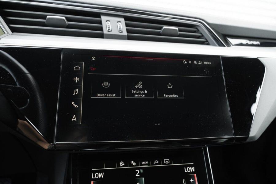 Melns Audi E-Tron 2022 Mārupe, ar dzinēja tilpumu 0.00 L un nobraukumu 50 tūkst. km par 46100 €, foto 26 vietnē AUTOMOTO.COM.LV