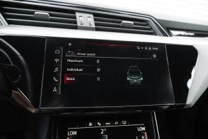 Melns Audi E-Tron 2022 Mārupe, ar dzinēja tilpumu 0.00 L un nobraukumu 50 tūkst. km par 46100 €, foto 27 vietnē AUTOMOTO.COM.LV