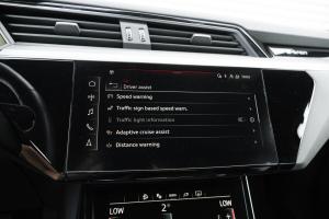 Melns Audi E-Tron 2022 Mārupe, ar dzinēja tilpumu 0.00 L un nobraukumu 50 tūkst. km par 46100 €, foto 28 vietnē AUTOMOTO.COM.LV