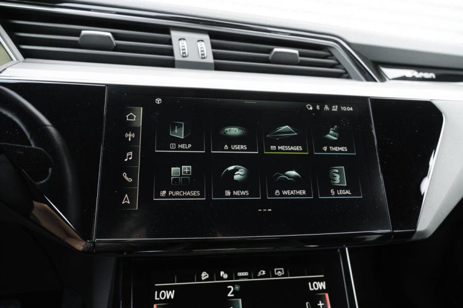Melns Audi E-Tron 2022 Mārupe, ar dzinēja tilpumu 0.00 L un nobraukumu 50 tūkst. km par 46100 €, foto 30 vietnē AUTOMOTO.COM.LV