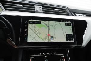 Melns Audi E-Tron 2022 Mārupe, ar dzinēja tilpumu 0.00 L un nobraukumu 50 tūkst. km par 46100 €, foto 31 vietnē AUTOMOTO.COM.LV