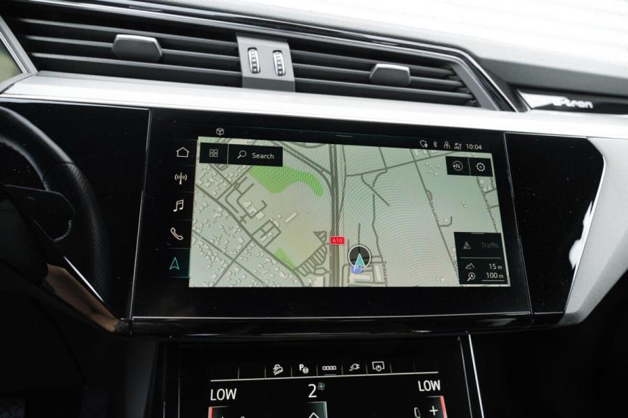 Melns Audi E-Tron 2022 Mārupe, ar dzinēja tilpumu 0.00 L un nobraukumu 50 tūkst. km par 46100 €, foto 31 vietnē AUTOMOTO.COM.LV
