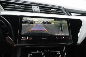 Melns Audi E-Tron 2022 Mārupe, ar dzinēja tilpumu 0.00 L un nobraukumu 50 tūkst. km par 46100 €, foto 32 vietnē AUTOMOTO.COM.LV