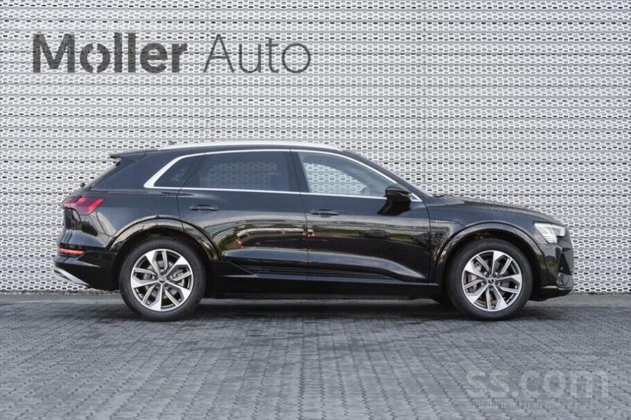 Melns Audi E-Tron 2022 Rīga, ar dzinēja tilpumu 0.00 L un nobraukumu 50 tūkst. km par 46100 €, foto 6 vietnē AUTOMOTO.COM.LV