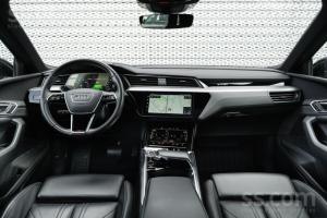 Melns Audi E-Tron 2022 Rīga, ar dzinēja tilpumu 0.00 L un nobraukumu 50 tūkst. km par 46100 €, foto 7 vietnē AUTOMOTO.COM.LV
