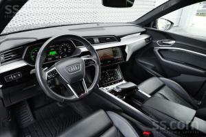 Melns Audi E-Tron 2022 Rīga, ar dzinēja tilpumu 0.00 L un nobraukumu 50 tūkst. km par 46100 €, foto 15 vietnē AUTOMOTO.COM.LV