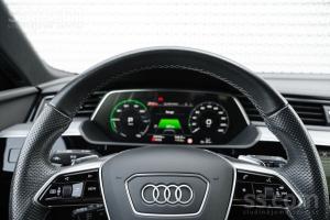 Melns Audi E-Tron 2022 Rīga, ar dzinēja tilpumu 0.00 L un nobraukumu 50 tūkst. km par 46100 €, foto 16 vietnē AUTOMOTO.COM.LV