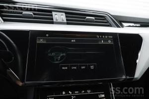 Melns Audi E-Tron 2022 Rīga, ar dzinēja tilpumu 0.00 L un nobraukumu 50 tūkst. km par 46100 €, foto 21 vietnē AUTOMOTO.COM.LV