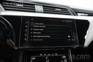 Melns Audi E-Tron 2022 Rīga, ar dzinēja tilpumu 0.00 L un nobraukumu 50 tūkst. km par 46100 €, foto 29 vietnē AUTOMOTO.COM.LV
