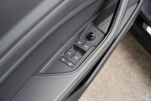 Black Audi E-Tron 2022 in Riga, with an engine capacity of 0.00 L and mileage of 43 thousand km for 35950 €, photo 12 on AUTOMOTO.COM.LV