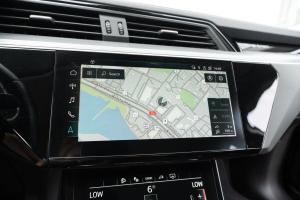 Black Audi E-Tron 2022 in Riga, with an engine capacity of 0.00 L and mileage of 43 thousand km for 35950 €, photo 30 on AUTOMOTO.COM.LV
