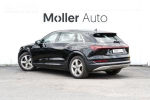 Black Audi E-Tron 2022 in Riga, with an engine capacity of 0.00 L and mileage of 43 thousand km for 35950 €, photo 3 on AUTOMOTO.COM.LV