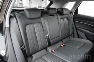 Black Audi E-Tron 2022 in Riga, with an engine capacity of 0.00 L and mileage of 43 thousand km for 35950 €, photo 10 on AUTOMOTO.COM.LV
