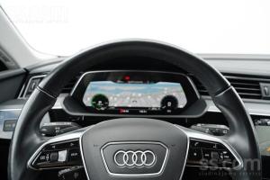 Black Audi E-Tron 2022 in Riga, with an engine capacity of 0.00 L and mileage of 43 thousand km for 35950 €, photo 16 on AUTOMOTO.COM.LV