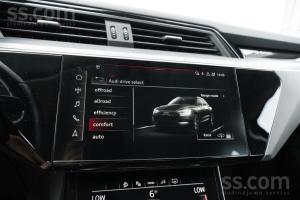Black Audi E-Tron 2022 in Riga, with an engine capacity of 0.00 L and mileage of 43 thousand km for 35950 €, photo 24 on AUTOMOTO.COM.LV