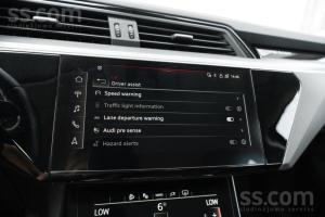 Black Audi E-Tron 2022 in Riga, with an engine capacity of 0.00 L and mileage of 43 thousand km for 35950 €, photo 27 on AUTOMOTO.COM.LV