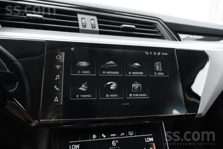 Black Audi E-Tron 2022 in Riga, with an engine capacity of 0.00 L and mileage of 43 thousand km for 35950 €, photo 28 on AUTOMOTO.COM.LV