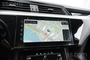 Black Audi E-Tron 2022 in Riga, with an engine capacity of 0.00 L and mileage of 43 thousand km for 35950 €, photo 29 on AUTOMOTO.COM.LV