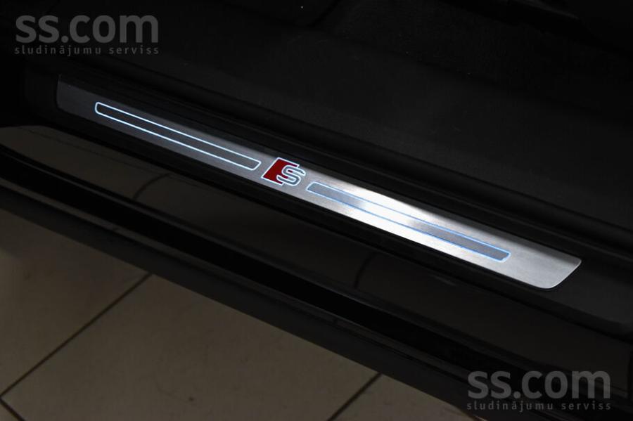 Black Audi E-Tron 2022 in Riga, with an engine capacity of 0.00 L and mileage of 82 thousand km for 35590 €, photo 14 on AUTOMOTO.COM.LV