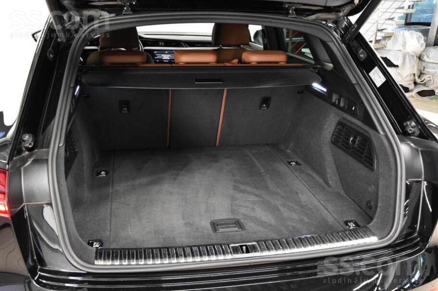 Black Audi E-Tron 2022 in Riga, with an engine capacity of 0.00 L and mileage of 82 thousand km for 35590 €, photo 20 on AUTOMOTO.COM.LV