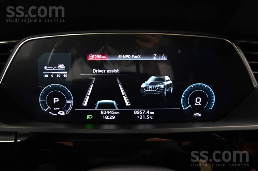 Black Audi E-Tron 2022 in Riga, with an engine capacity of 0.00 L and mileage of 82 thousand km for 35590 €, photo 25 on AUTOMOTO.COM.LV