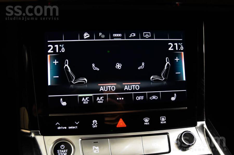 Black Audi E-Tron 2022 in Riga, with an engine capacity of 0.00 L and mileage of 82 thousand km for 35590 €, photo 26 on AUTOMOTO.COM.LV
