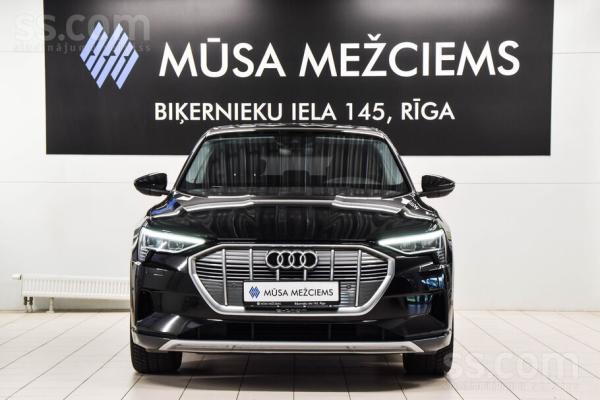 Melns Audi E-Tron 2022 Rīga, ar dzinēja tilpumu 0.00 L un nobraukumu 125 tūkst. km par 30990 €, foto 2 vietnē AUTOMOTO.COM.LV
