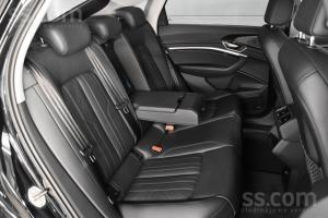 Black Audi E-Tron 2022 in Riga, with an engine capacity of 0.00 L and mileage of 125 thousand km for 30990 €, photo 18 on AUTOMOTO.COM.LV