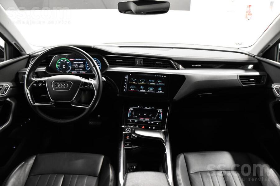 Black Audi E-Tron 2022 in Riga, with an engine capacity of 0.00 L and mileage of 125 thousand km for 30990 €, photo 20 on AUTOMOTO.COM.LV