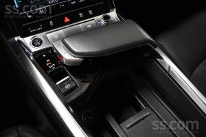 Black Audi E-Tron 2022 in Riga, with an engine capacity of 0.00 L and mileage of 125 thousand km for 30990 €, photo 23 on AUTOMOTO.COM.LV