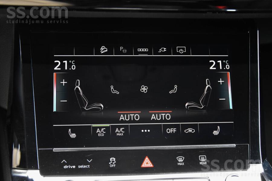 Black Audi E-Tron 2022 in Riga, with an engine capacity of 0.00 L and mileage of 125 thousand km for 30990 €, photo 26 on AUTOMOTO.COM.LV