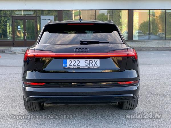 Melns Audi E-Tron 2022 Tallina, ar dzinēja tilpumu 0.00 L un nobraukumu 175 tūkst. km par 29500 €, foto 8 vietnē AUTOMOTO.COM.LV
