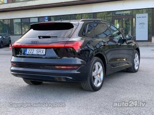Melns Audi E-Tron 2022 Tallina, ar dzinēja tilpumu 0.00 L un nobraukumu 175 tūkst. km par 29500 €, foto 4 vietnē AUTOMOTO.COM.LV