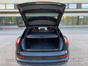 Melns Audi E-Tron 2022 Tallina, ar dzinēja tilpumu 0.00 L un nobraukumu 175 tūkst. km par 29500 €, foto 10 vietnē AUTOMOTO.COM.LV